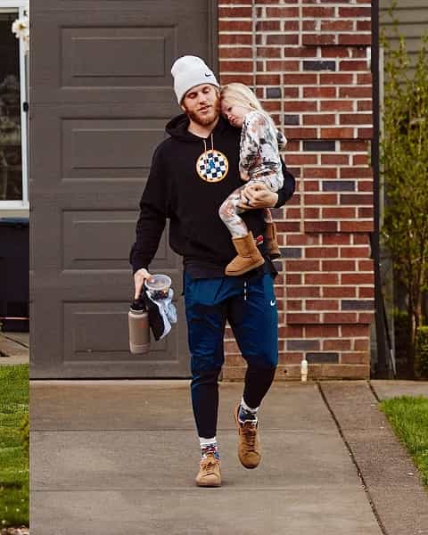 Cooper Kupp Wiki, edad, altura, novia, valor neto, familia, carrera ...